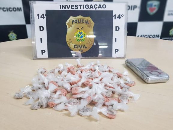Polícia Civil prende homem com 124 porções de cocaína - SSP