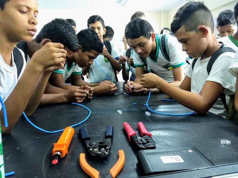 Alunos do programa Formando Cidadão participam de evento oferecido pelo Senai - SSP