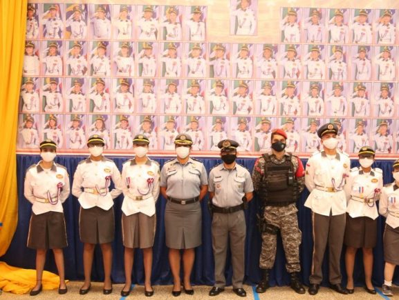 CMPM 7 realiza formatura para premiar alunos destaques do ano 2019 - SSP