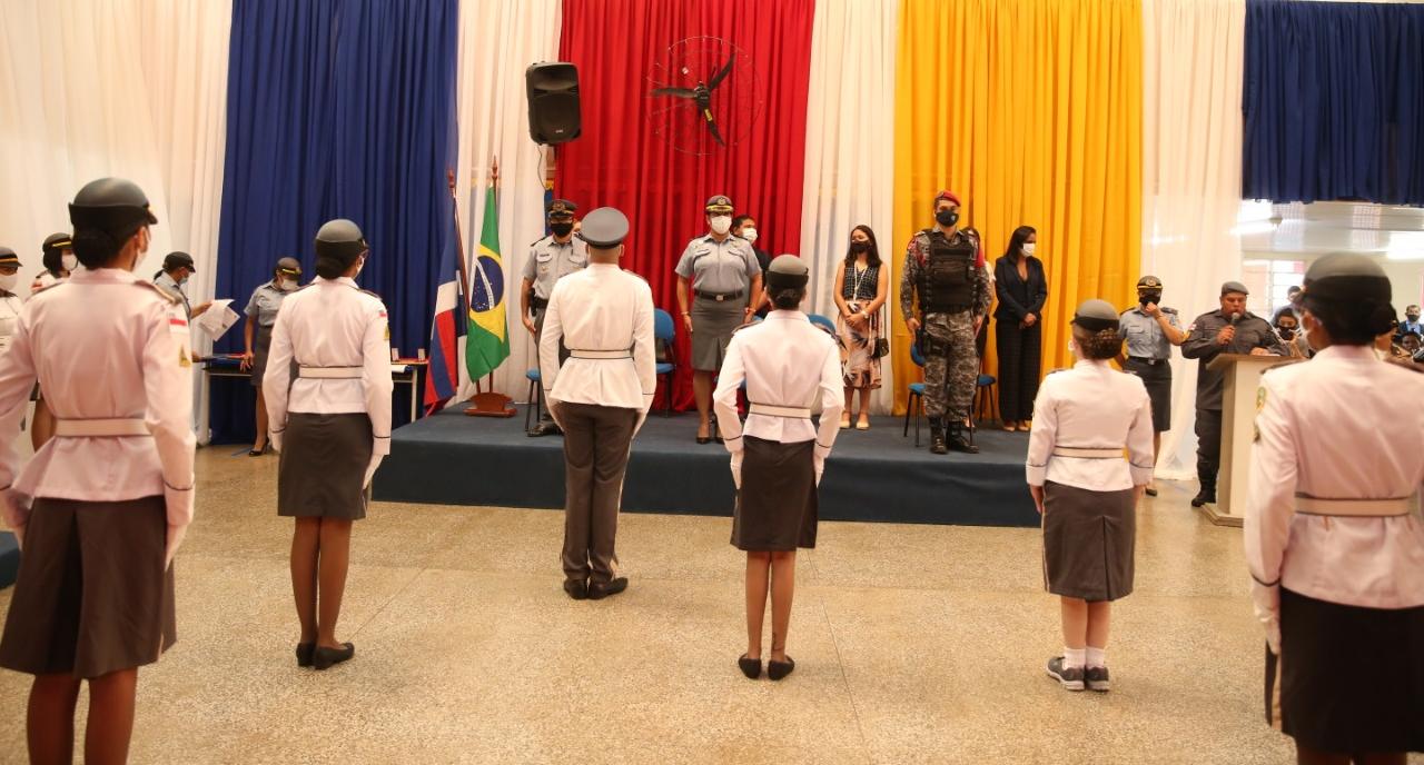 CMPM 7 realiza formatura para premiar alunos destaques do ano 2019 - SSP