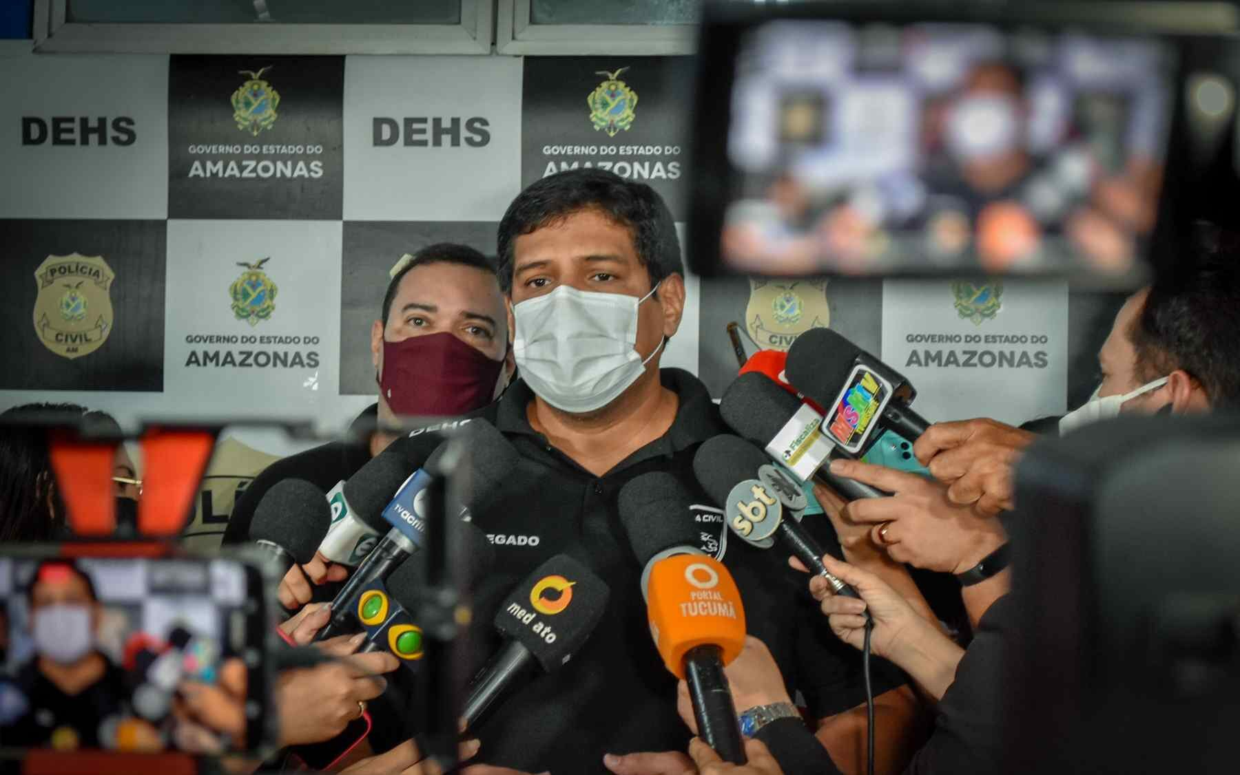 Pc Am Prende Mulher Por Envolvimento Em Homicídio Latrocínio Tentado