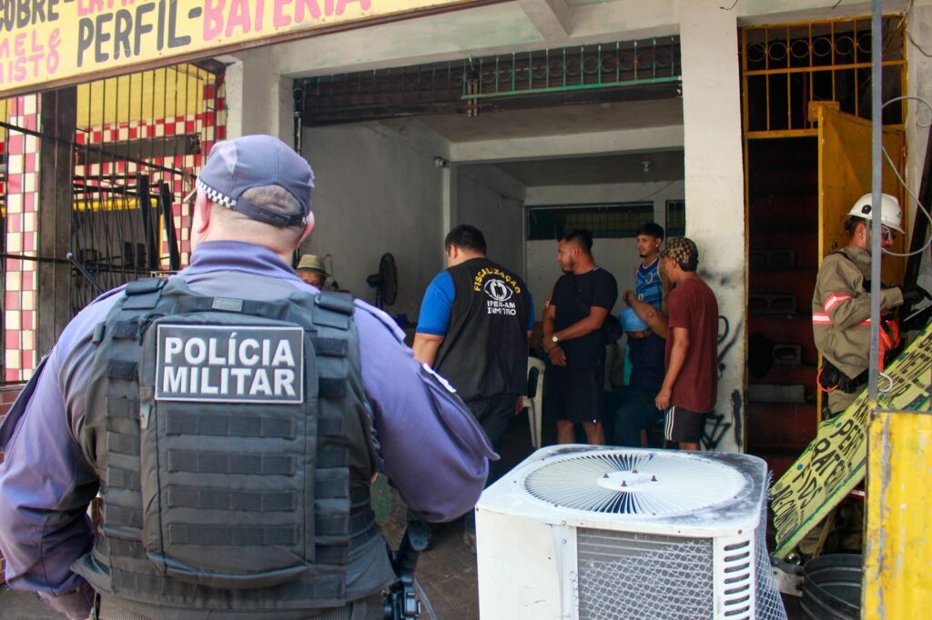 Compensa e São Raimundo: CIF fiscaliza estabelecimentos de sucatas na zona oeste de Manaus - SSP